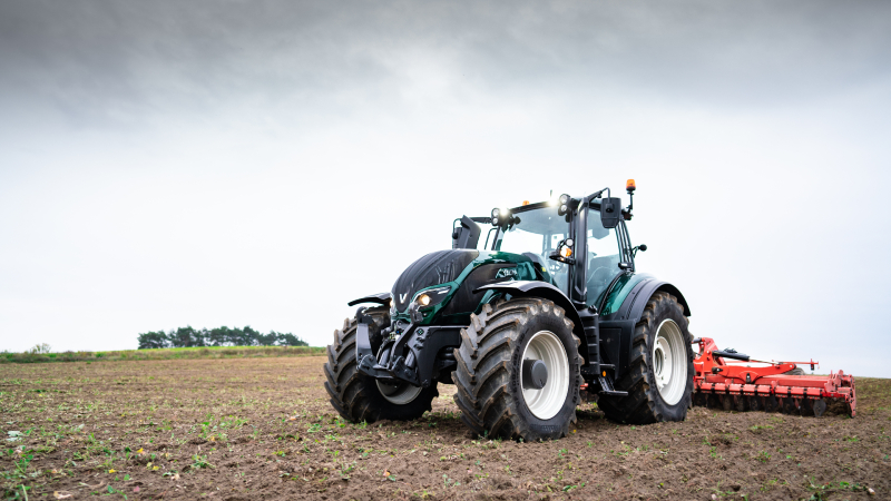 Option packages | Easier to specify your new tractor | Valtra